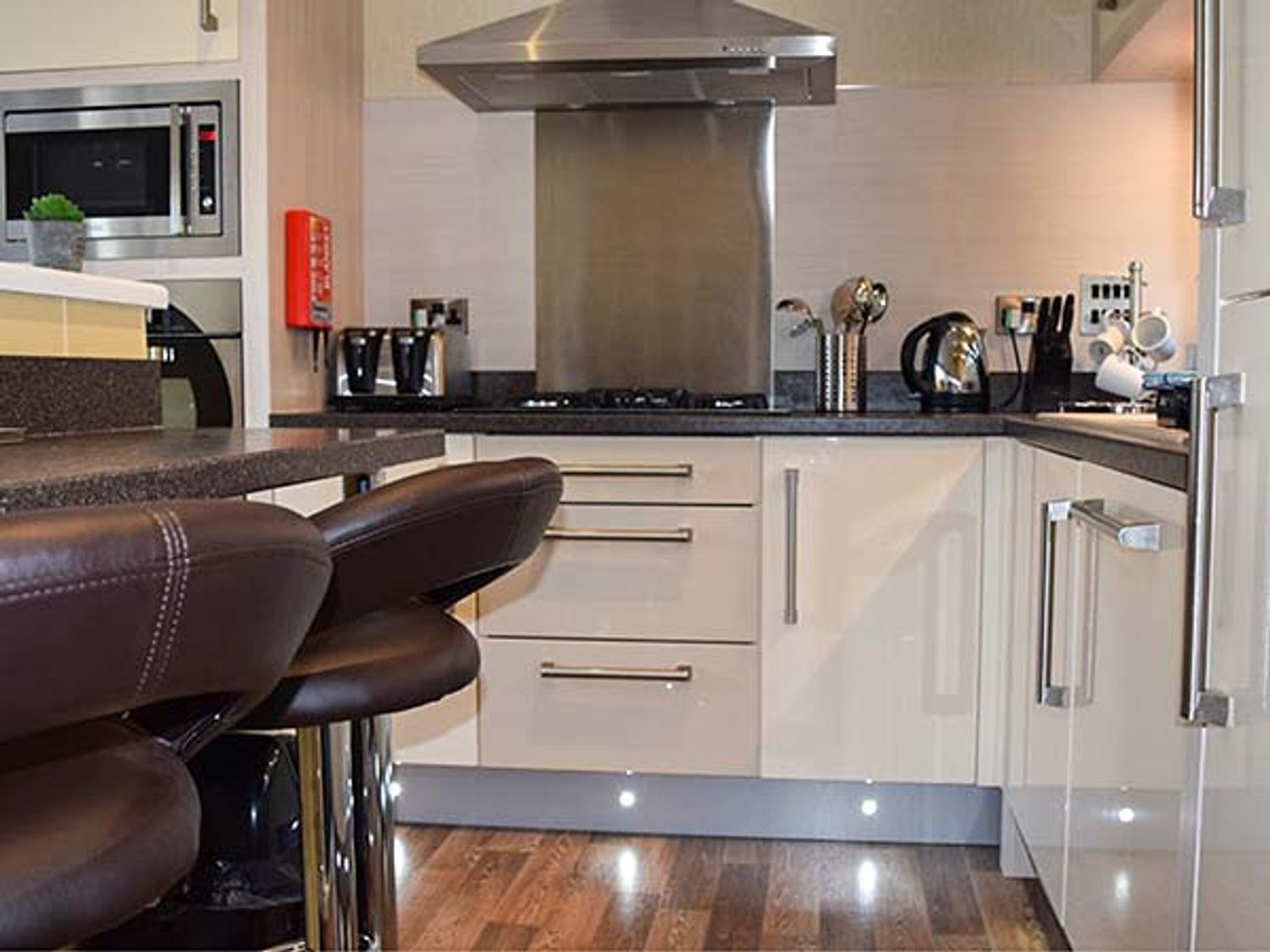 Bossiney Bay in Tintagel, North Cornwall, hot tubs and pet friendly