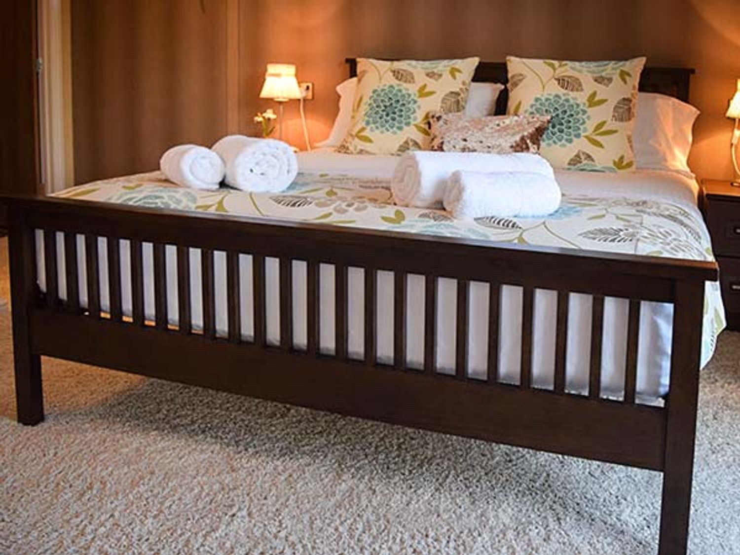 Bossiney Bay in Tintagel, North Cornwall, hot tubs and pet friendly