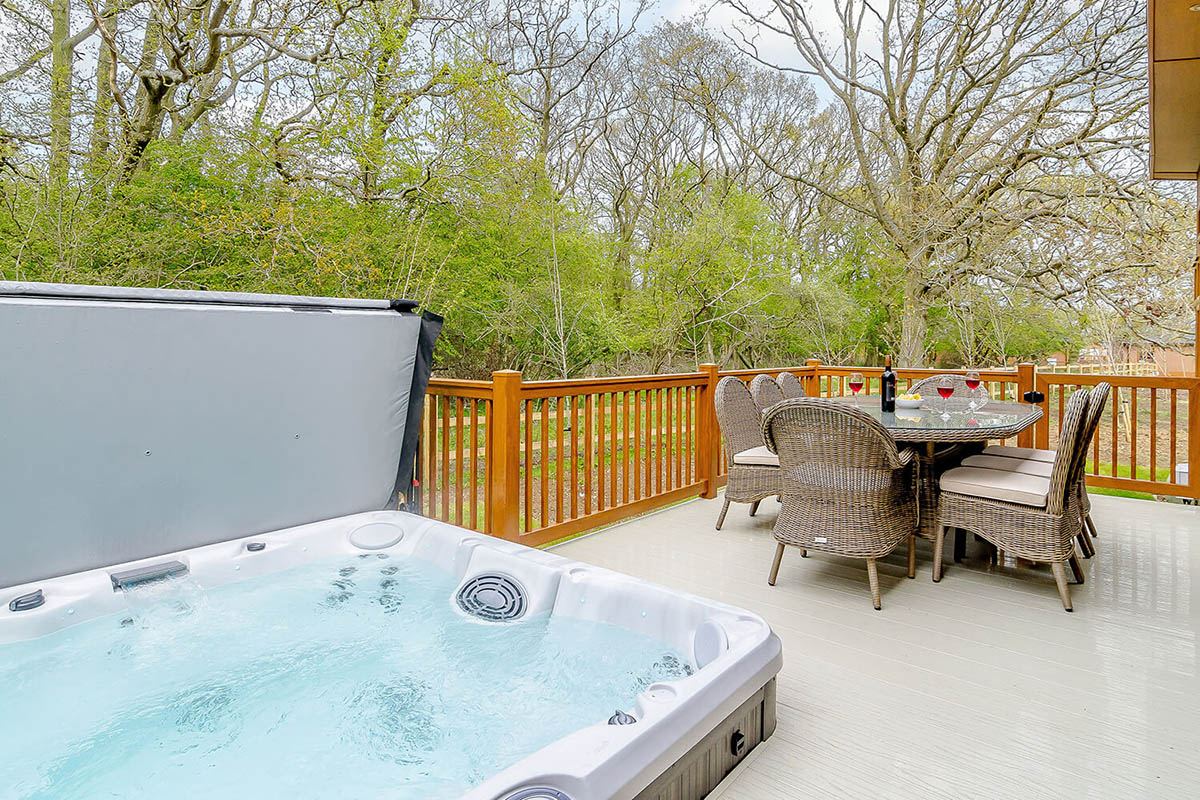 Rockingham Forest Holiday Park Lodges & Woodland Breaks
