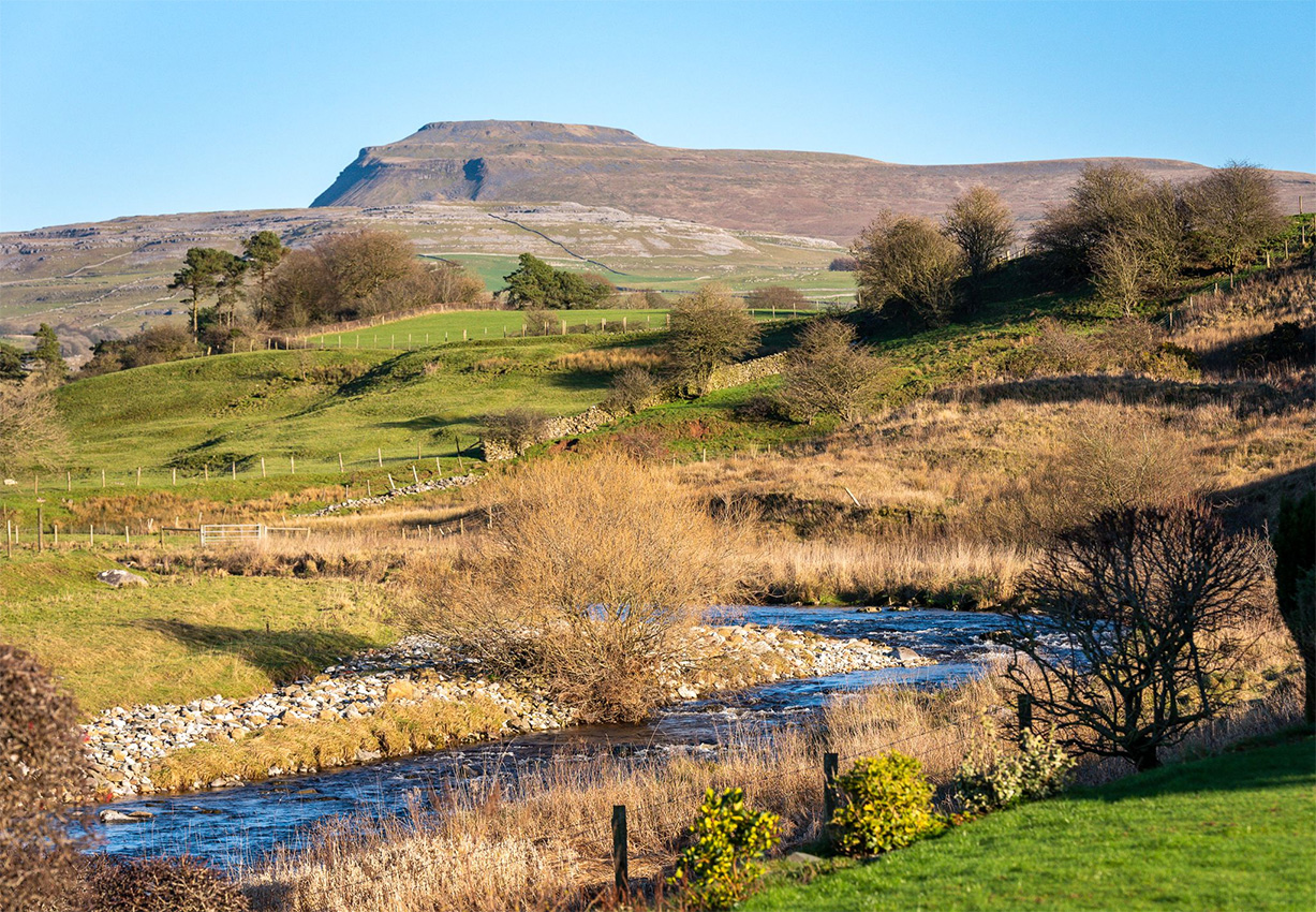 Rivers Edge countryside getaway in a luxurious lodge Ingleton