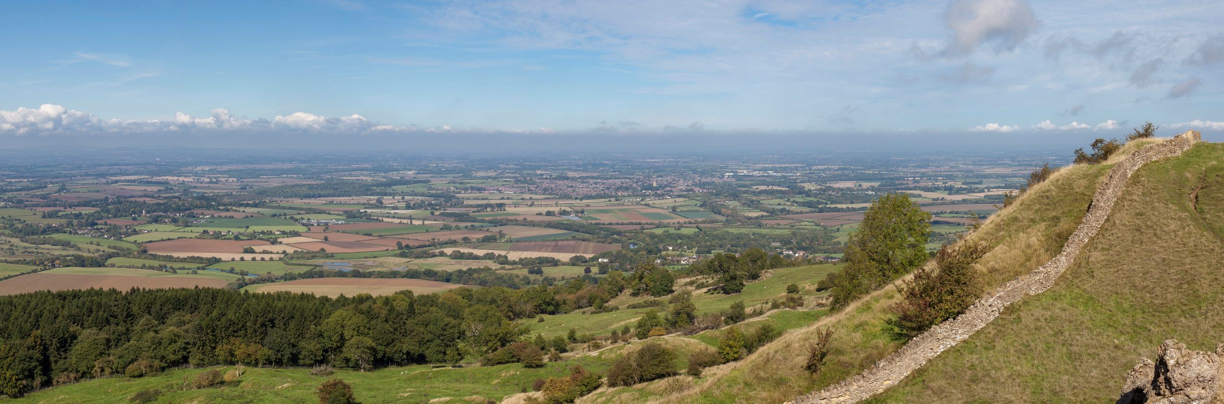 Bredon View Holiday Park. Hot tub lodges in Worcestershire