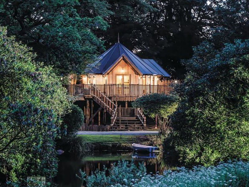 Clowance near St Ives, lodges and log cabins with hot tubs