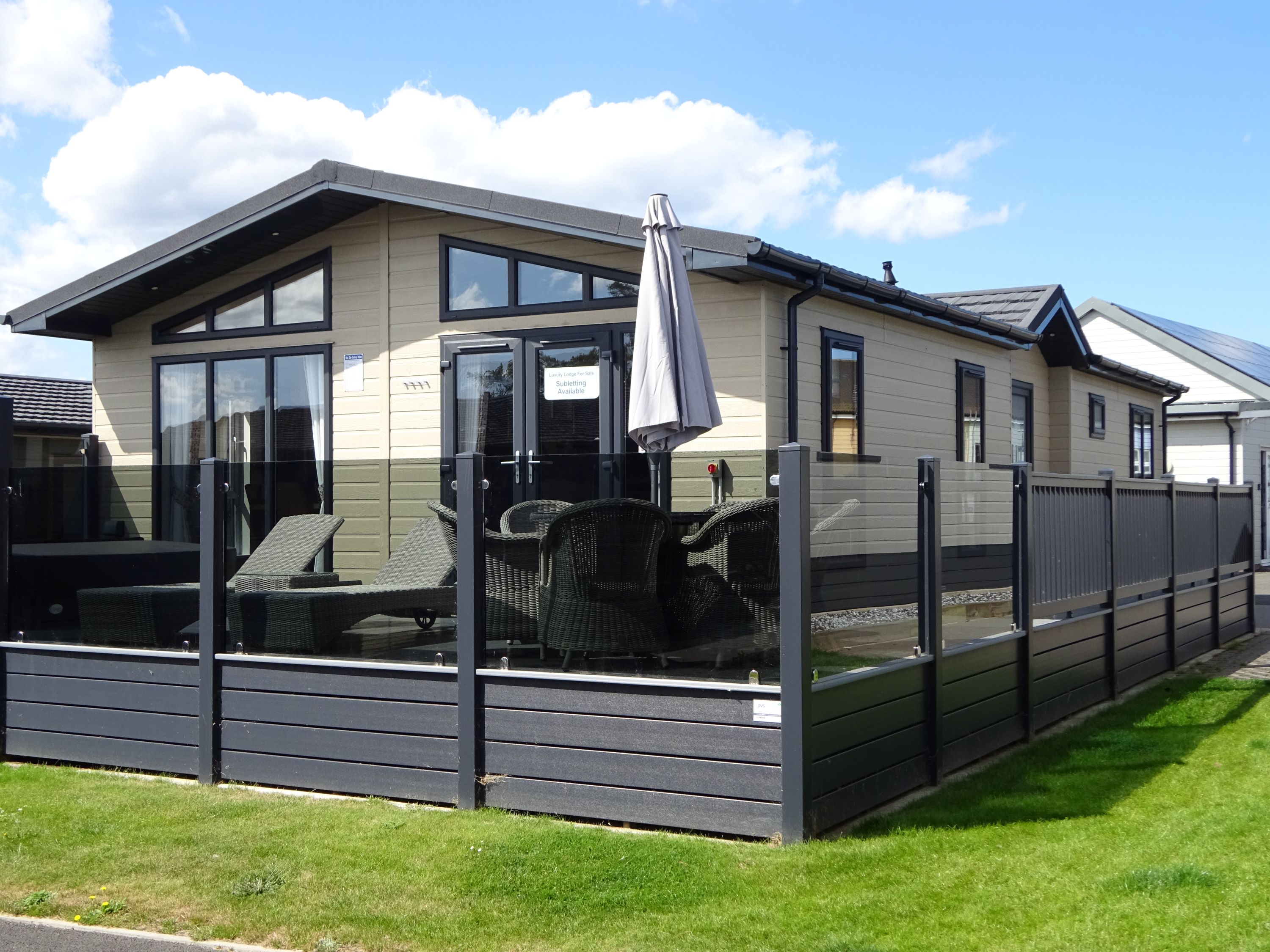 Tallow 3 bed Field View 14 - Mundesley Holiday Village