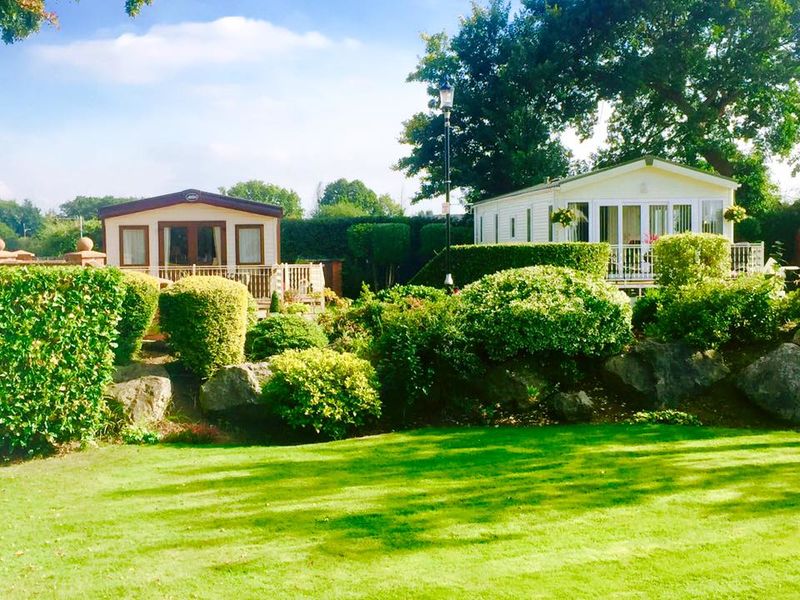 Pickmere Lake Country & Leisure Park - Holiday Lodge Park in Cheshire ...