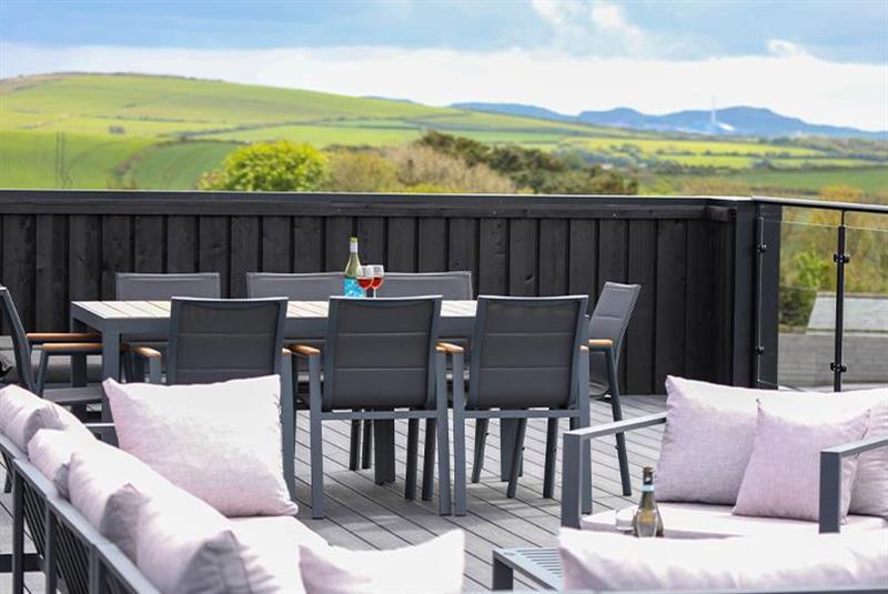 The Barn 4 Bed Rooftop Lodge - Retallack Resort