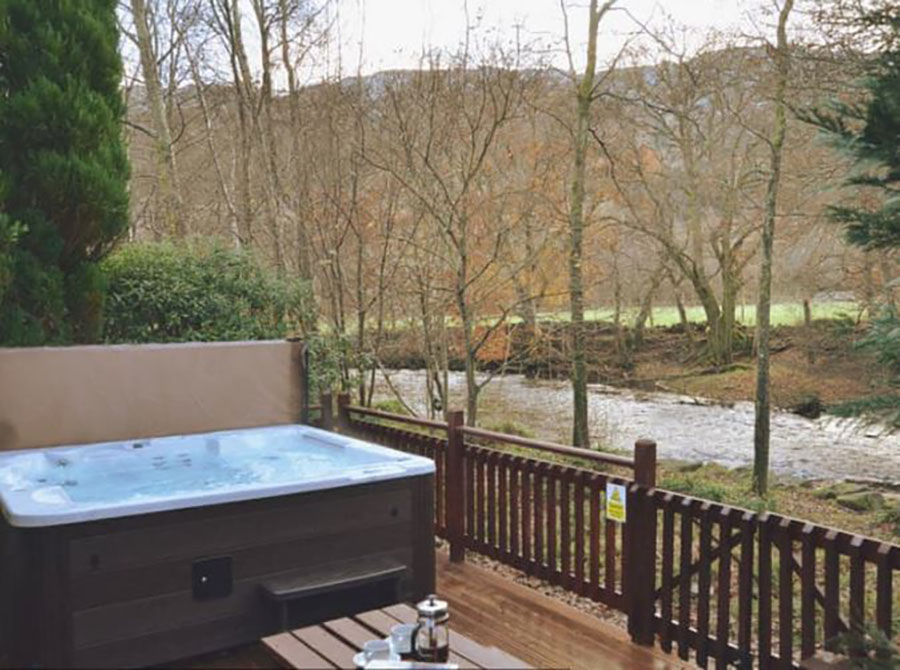 Riverside Log Cabins near Loch Earn pet friendly and hot tubs