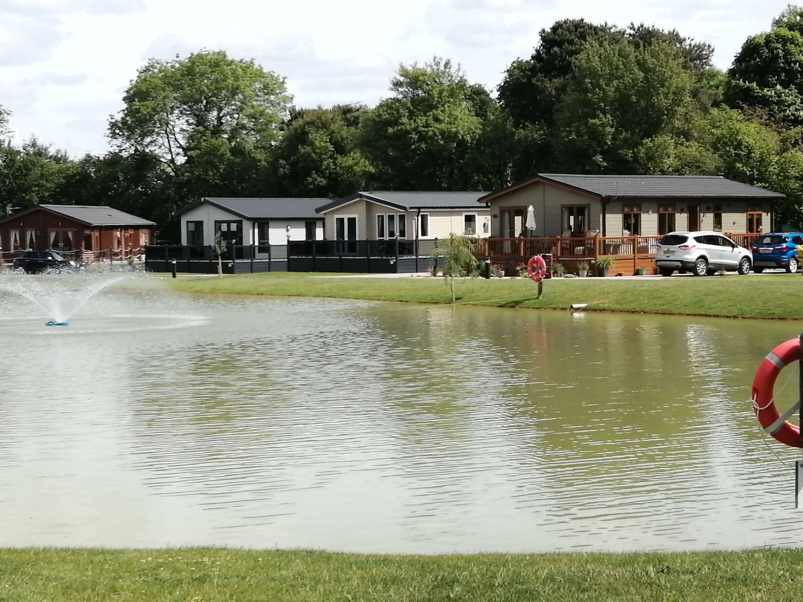 Yaxham Waters. Fishing lodges for sale and rent in Norfolk